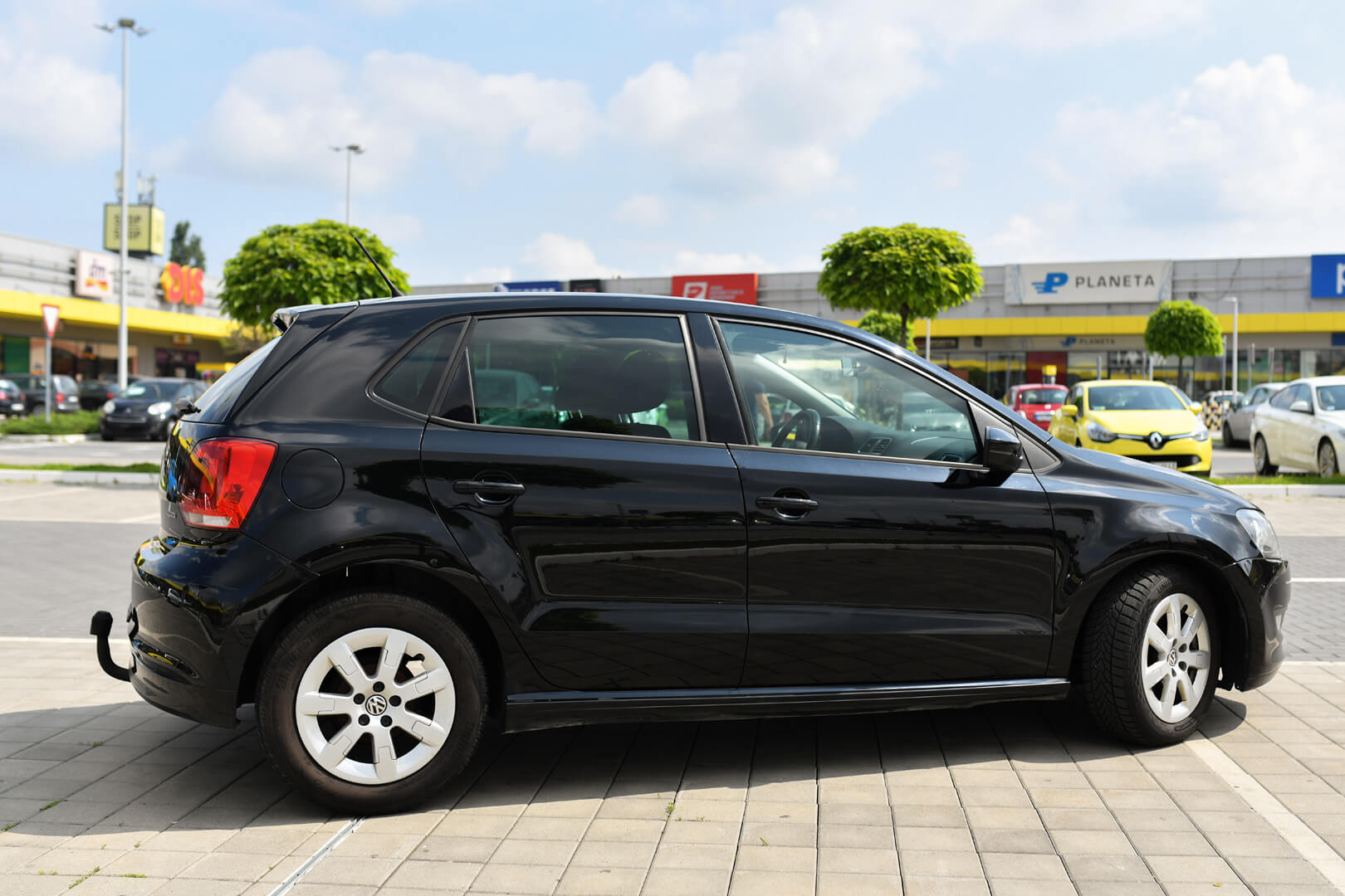 VW Polo - Queen Rent a Car