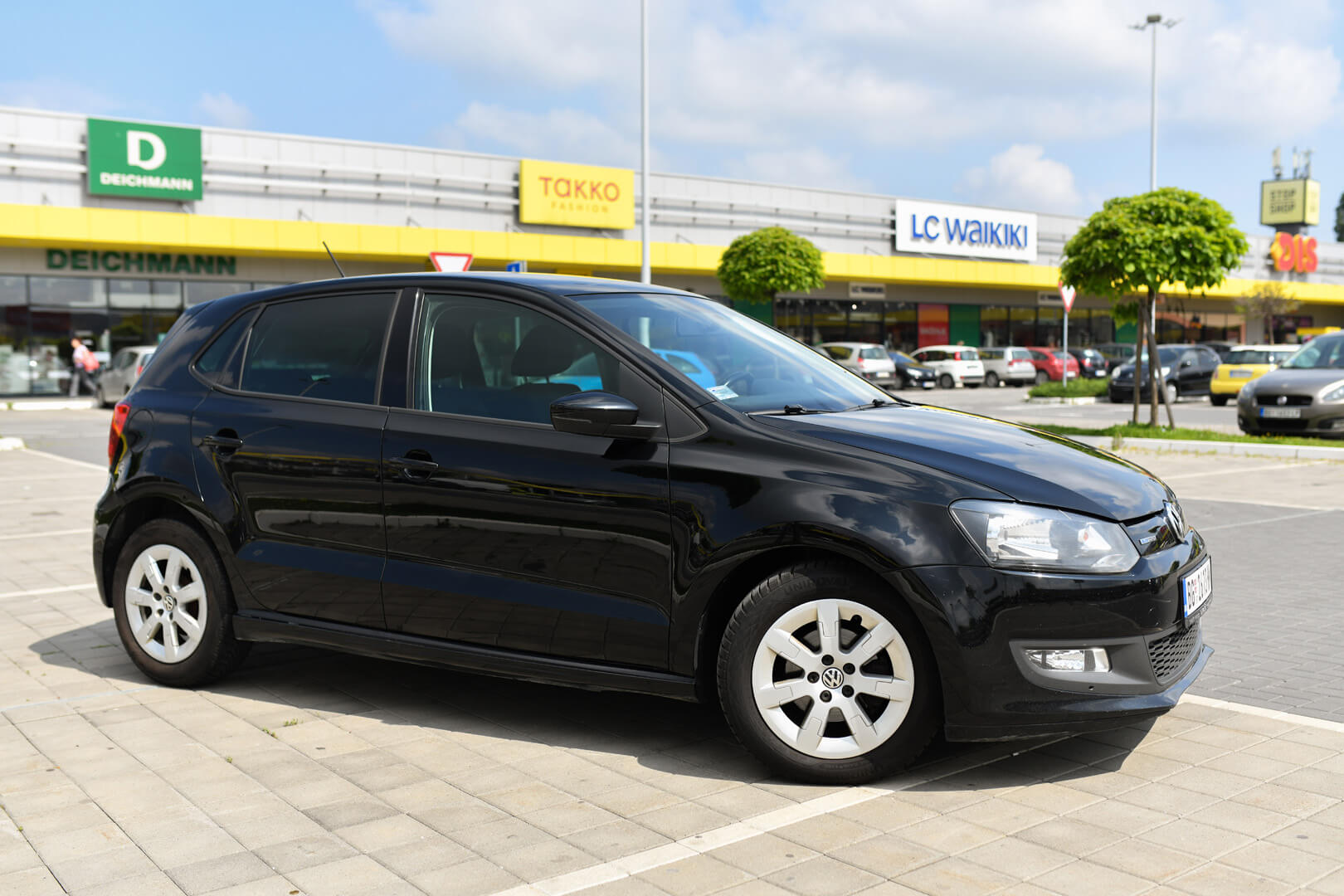 VW Polo - Queen Rent a Car