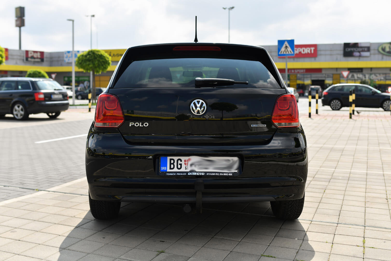 VW Polo - Queen Rent a Car